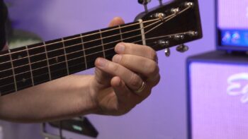 Effortless Chord Changes: A Step-by-Step Guide - Real Guitar Lessons by ...